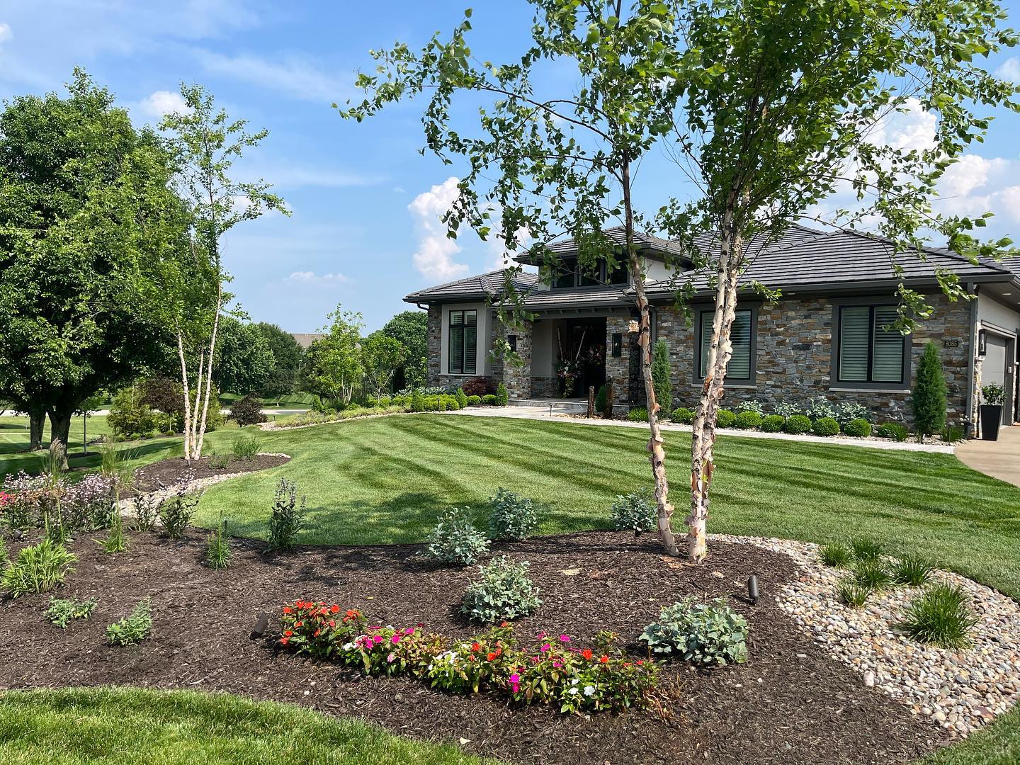 The Premier Cut - Residential and Commercial Lawn Maintenance